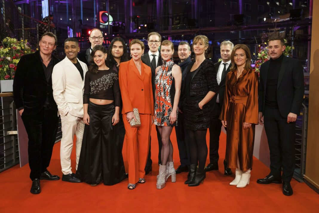 Fulminanter Start für 'Der Schwarm' in der ZDF-Mediathek - jay-carpet.com